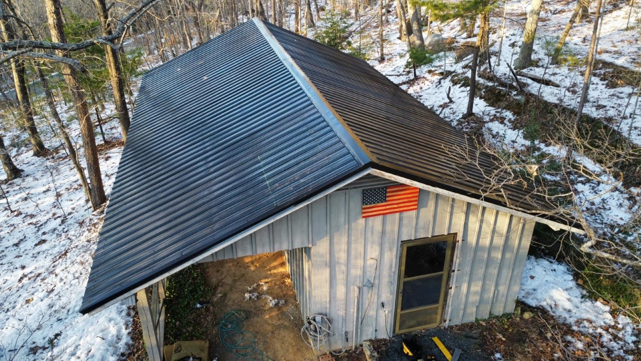 How Much Snow Load Can a Metal Roof Handle?